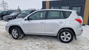 Pelēks Toyota RAV4 2007 Marijampole, ar dzinēja tilpumu 2.20 L un nobraukumu 221 tūkst. km par 5490 €, foto 9 vietnē AUTOMOTO.COM.LV