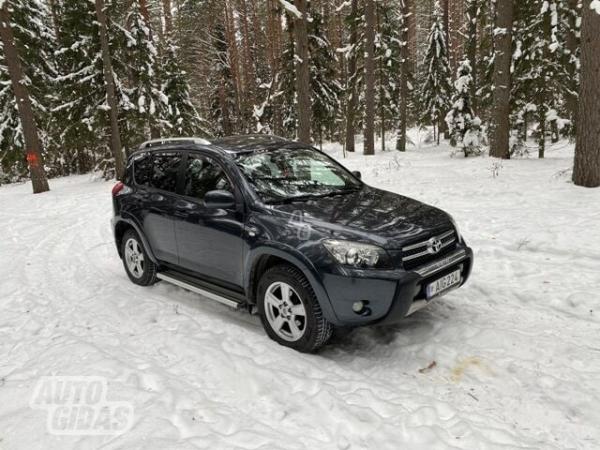 Pelēks Toyota RAV4 2007 Viļņa, ar dzinēja tilpumu 2.20 L un nobraukumu 273 tūkst. km par 5100 €, foto 7 vietnē AUTOMOTO.COM.LV