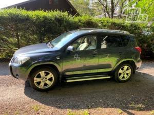 Grey Toyota RAV4 2007 in Vilnius, with an engine capacity of 2.20 L and mileage of 273 thousand km for 5100 €, photo 12 on AUTOMOTO.COM.LV