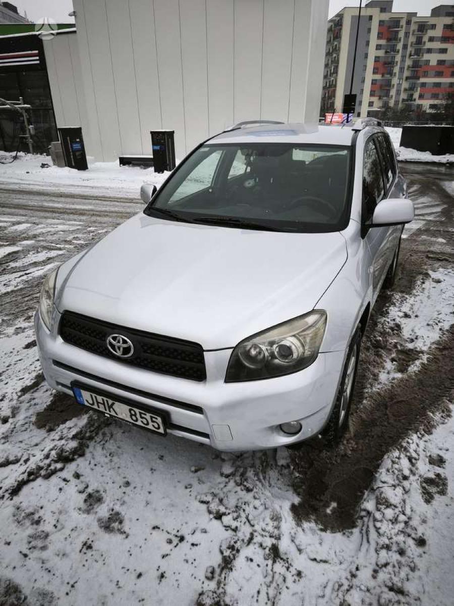 Grey Toyota RAV4 2007 in Vilnius, with an engine capacity of 2.23 L and mileage of 280 thousand km for 4200 €, photo 1 on AUTOMOTO.COM.LV