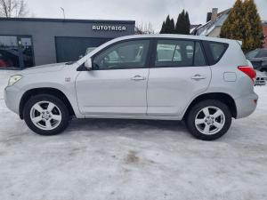 Grey Toyota RAV4 2007 in Taurage, with an engine capacity of 2.23 L and mileage of 271 thousand km for 3900 €, photo 8 on AUTOMOTO.COM.LV