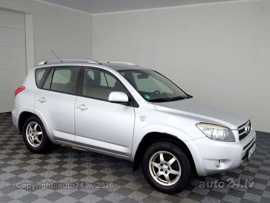 Pelēks Toyota RAV4 2007 Tallina, ar dzinēja tilpumu 2.20 L un nobraukumu 473 tūkst. km par 1499 €, foto 1 vietnē AUTOMOTO.COM.LV