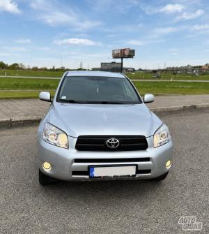 Grey Toyota RAV4 2007 in Kaunas, with an engine capacity of 2.00 L and mileage of 165 thousand km for 5900 €, photo 2 on AUTOMOTO.COM.LV