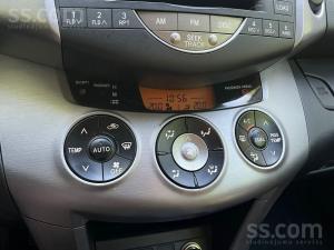 Серый Тойота РАВ 4 2007 в Рига, объемом двигателя 2.20 л и пробегом 0 тыс. км за 5299 €, фото 17 на AUTOMOTO.COM.LV