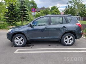 Pelēks Toyota RAV4 2007 Rīga, ar dzinēja tilpumu 2.00 L un nobraukumu 178 tūkst. km par 5290 €, foto  vietnē AUTOMOTO.COM.LV