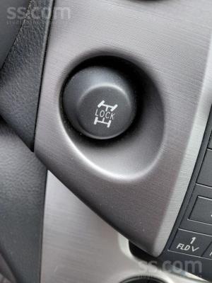 Grey Toyota RAV4 2007 in Riga, with an engine capacity of 2.00 L and mileage of 178 thousand km for 5290 €, photo 17 on AUTOMOTO.COM.LV