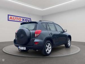 Grey Toyota RAV4 2007 in Vilnius, with an engine capacity of 2.20 L and mileage of 297 thousand km for 4999 €, photo 6 on AUTOMOTO.COM.LV