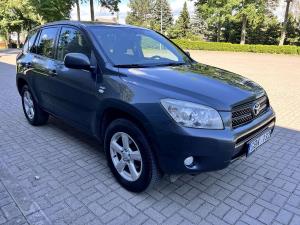 Grey Toyota RAV4 2007 in Marijampole, with an engine capacity of 2.23 L and mileage of 310 thousand km for 2950 €, photo 6 on AUTOMOTO.COM.LV