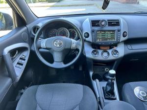 Grey Toyota RAV4 2007 in Marijampole, with an engine capacity of 2.23 L and mileage of 310 thousand km for 2950 €, photo 14 on AUTOMOTO.COM.LV