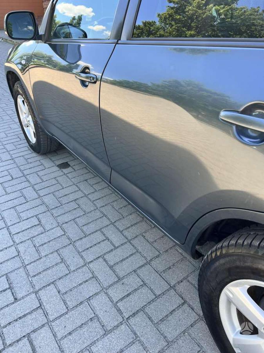 Grey Toyota RAV4 2007 in Marijampole, with an engine capacity of 2.23 L and mileage of 310 thousand km for 2950 €, photo 16 on AUTOMOTO.COM.LV