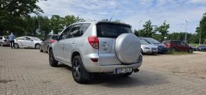Pelēks Toyota RAV4 2007 Valmiera, ar dzinēja tilpumu 2.20 L un nobraukumu 309 tūkst. km par 2450 €, foto 5 vietnē AUTOMOTO.COM.LV