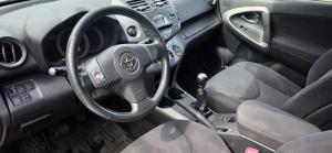 Pelēks Toyota RAV4 2007 Valmiera, ar dzinēja tilpumu 2.20 L un nobraukumu 309 tūkst. km par 2450 €, foto 9 vietnē AUTOMOTO.COM.LV