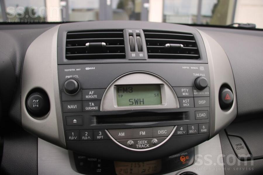 Серый Тойота РАВ 4 2007 в Тукумс, объемом двигателя 2.20 л и пробегом 265 тыс. км за 3280 €, фото 18 на AUTOMOTO.COM.LV