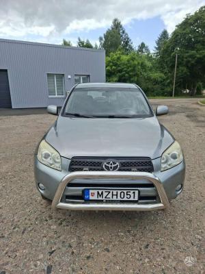 Pelēks Toyota RAV4 2007 Mažeikiai, ar dzinēja tilpumu 2.23 L un nobraukumu 262 tūkst. km par 3100 €, foto 3 vietnē AUTOMOTO.COM.LV