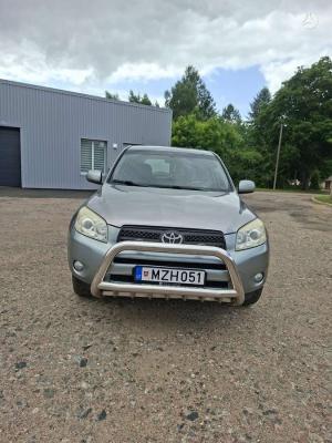 Pelēks Toyota RAV4 2007 Mažeikiai, ar dzinēja tilpumu 2.23 L un nobraukumu 262 tūkst. km par 3100 €, foto 4 vietnē AUTOMOTO.COM.LV
