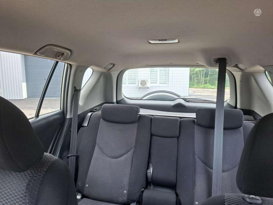 Pelēks Toyota RAV4 2007 Mažeikiai, ar dzinēja tilpumu 2.23 L un nobraukumu 262 tūkst. km par 3100 €, foto 8 vietnē AUTOMOTO.COM.LV