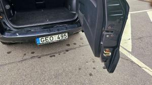 Pelēks Toyota RAV4 2007 Viļņa, ar dzinēja tilpumu 2.23 L un nobraukumu 256 tūkst. km par 4599 €, foto 27 vietnē AUTOMOTO.COM.LV