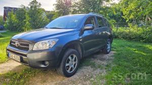 Pelēks Toyota RAV4 2007 Rīga, ar dzinēja tilpumu 2.00 L un nobraukumu 275 tūkst. km par 3300 €, foto  vietnē AUTOMOTO.COM.LV