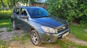 Pelēks Toyota RAV4 2007 Rīga, ar dzinēja tilpumu 2.00 L un nobraukumu 275 tūkst. km par 3300 €, foto 14 vietnē AUTOMOTO.COM.LV