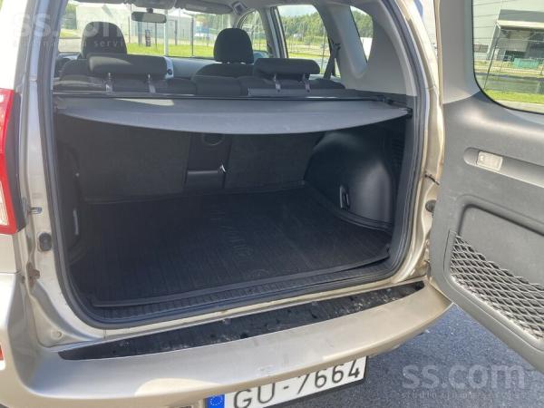 Grey Toyota RAV4 2007 in Riga, with an engine capacity of 2.00 L and mileage of 217 thousand km for 4600 €, photo 10 on AUTOMOTO.COM.LV