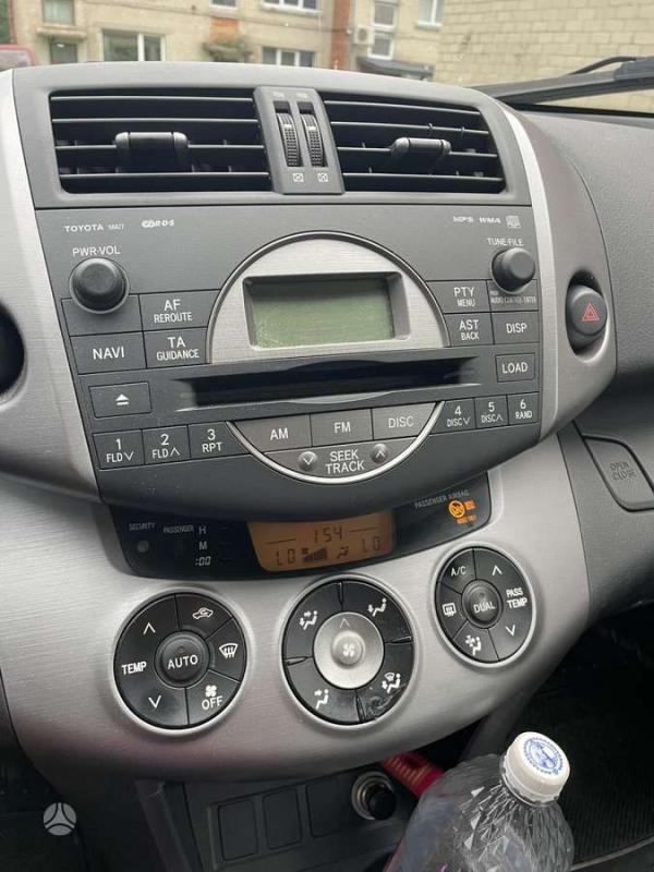 Pelēks Toyota RAV4 2007 Šakiai, ar dzinēja tilpumu 0.00 L un nobraukumu 153 tūkst. km par 4450 €, foto 6 vietnē AUTOMOTO.COM.LV