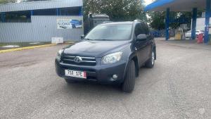 Pelēks Toyota RAV4 2007 Marijampole, ar dzinēja tilpumu 2.20 L un nobraukumu 244 tūkst. km par 3499 €, foto 3 vietnē AUTOMOTO.COM.LV