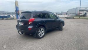 Pelēks Toyota RAV4 2007 Marijampole, ar dzinēja tilpumu 2.20 L un nobraukumu 244 tūkst. km par 3499 €, foto 6 vietnē AUTOMOTO.COM.LV