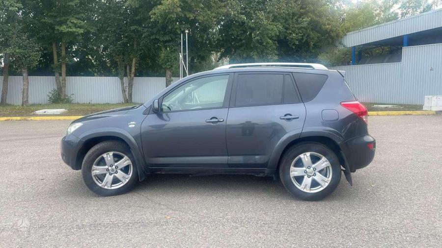 Pelēks Toyota RAV4 2007 Marijampole, ar dzinēja tilpumu 2.20 L un nobraukumu 244 tūkst. km par 3499 €, foto 11 vietnē AUTOMOTO.COM.LV