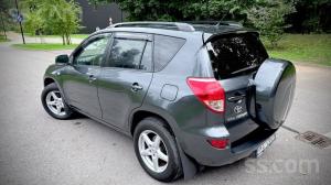 Pelēks Toyota RAV4 2007 Ogre, ar dzinēja tilpumu 2.20 L un nobraukumu 170 tūkst. km par 4600 €, foto 4 vietnē AUTOMOTO.COM.LV
