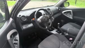 Pelēks Toyota RAV4 2007 Ogre, ar dzinēja tilpumu 2.20 L un nobraukumu 170 tūkst. km par 4600 €, foto 8 vietnē AUTOMOTO.COM.LV