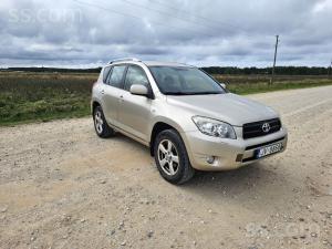 Grey Toyota RAV4 2007 in Riga, with an engine capacity of 2.00 L and mileage of 270 thousand km for 4500 €, photo  on AUTOMOTO.COM.LV