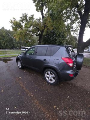 Pelēks Toyota RAV4 2007 Rīga, ar dzinēja tilpumu 2.20 L un nobraukumu 247 tūkst. km par 3500 €, foto 8 vietnē AUTOMOTO.COM.LV