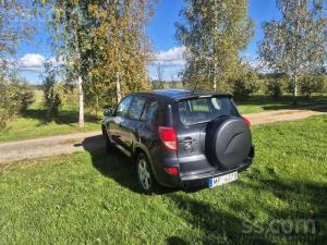Grey Toyota RAV4 2007 in Liepaja, with an engine capacity of 2.00 L and mileage of 309 thousand km for 3300 €, photo 6 on AUTOMOTO.COM.LV