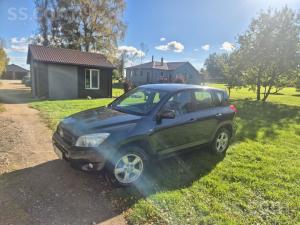 Grey Toyota RAV4 2007 in Liepaja, with an engine capacity of 2.00 L and mileage of 309 thousand km for 3300 €, photo 12 on AUTOMOTO.COM.LV