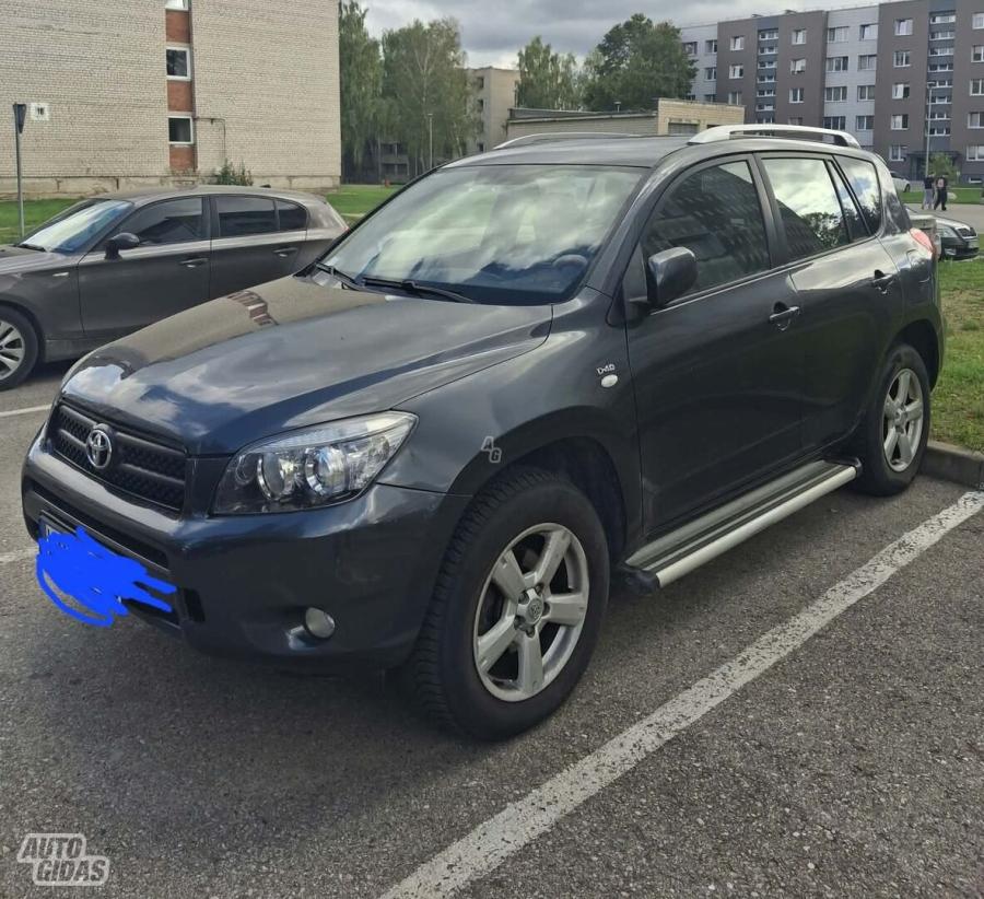 Pelēks Toyota RAV4 2007 Jonava, ar dzinēja tilpumu 2.20 L un nobraukumu 302 tūkst. km par 3400 €, foto 3 vietnē AUTOMOTO.COM.LV