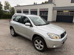 Pelēks Toyota RAV4 2007 Tartu, ar dzinēja tilpumu 2.20 L un nobraukumu 406 tūkst. km par 3500 €, foto 9 vietnē AUTOMOTO.COM.LV