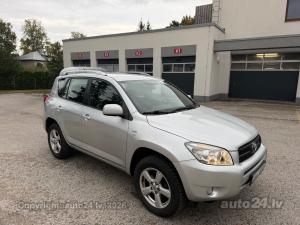 Pelēks Toyota RAV4 2007 Tartu, ar dzinēja tilpumu 2.20 L un nobraukumu 406 tūkst. km par 3500 €, foto 10 vietnē AUTOMOTO.COM.LV