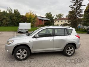 Pelēks Toyota RAV4 2007 Tartu, ar dzinēja tilpumu 2.20 L un nobraukumu 406 tūkst. km par 3500 €, foto 11 vietnē AUTOMOTO.COM.LV
