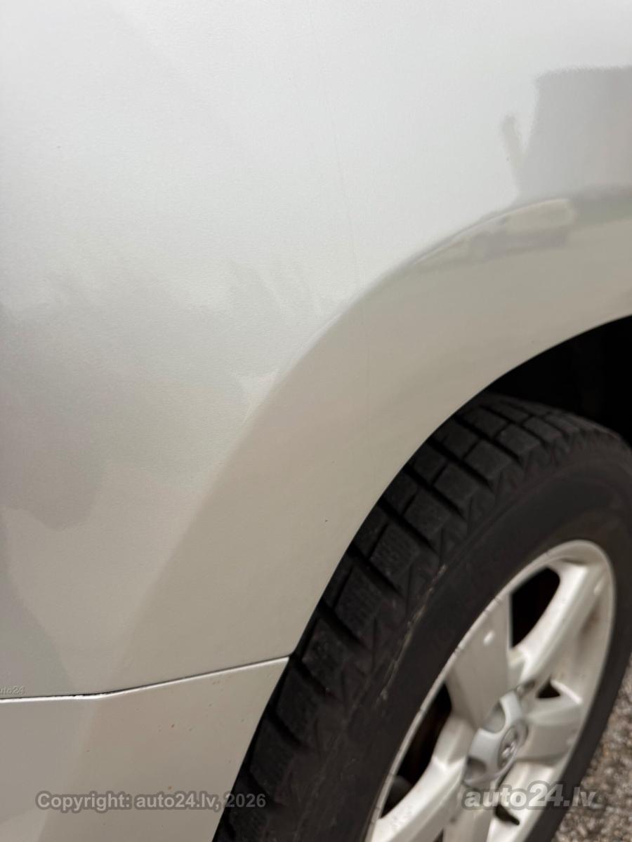Pelēks Toyota RAV4 2007 Tartu, ar dzinēja tilpumu 2.20 L un nobraukumu 406 tūkst. km par 3500 €, foto 22 vietnē AUTOMOTO.COM.LV