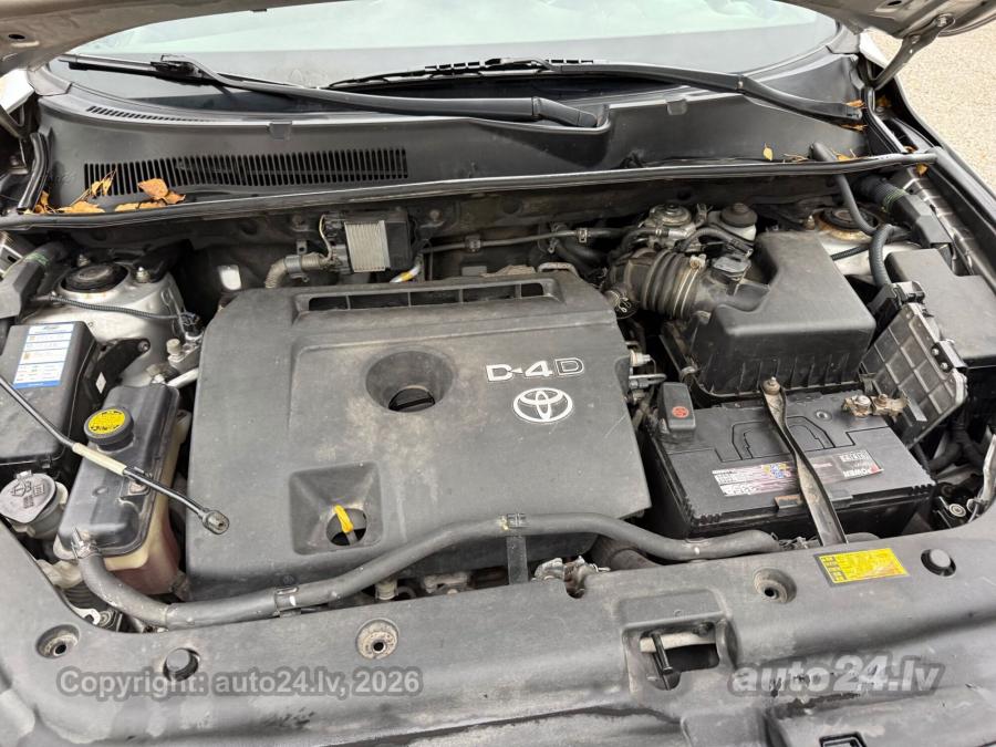 Pelēks Toyota RAV4 2007 Tartu, ar dzinēja tilpumu 2.20 L un nobraukumu 406 tūkst. km par 3500 €, foto 24 vietnē AUTOMOTO.COM.LV
