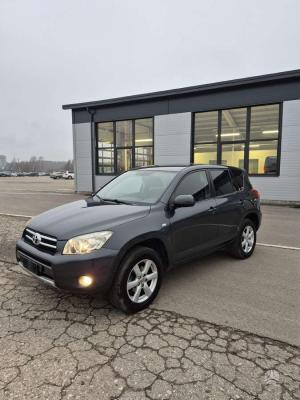 Grey Toyota RAV4 2008 in Panevezys, with an engine capacity of 2.00 L and mileage of 208 thousand km for 5150 €, photo 2 on AUTOMOTO.COM.LV