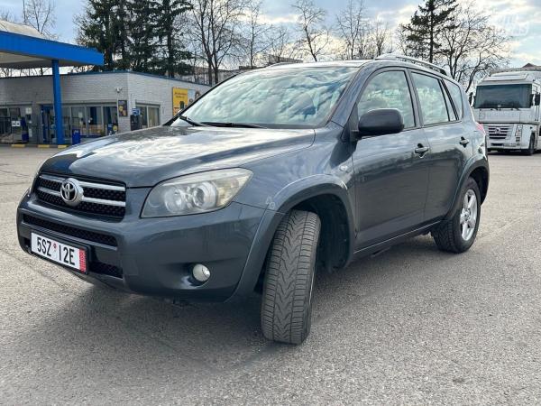 Pelēks Toyota RAV4 2008 Marijampole, ar dzinēja tilpumu 2.20 L un nobraukumu 280 tūkst. km par 2999 €, foto 4 vietnē AUTOMOTO.COM.LV
