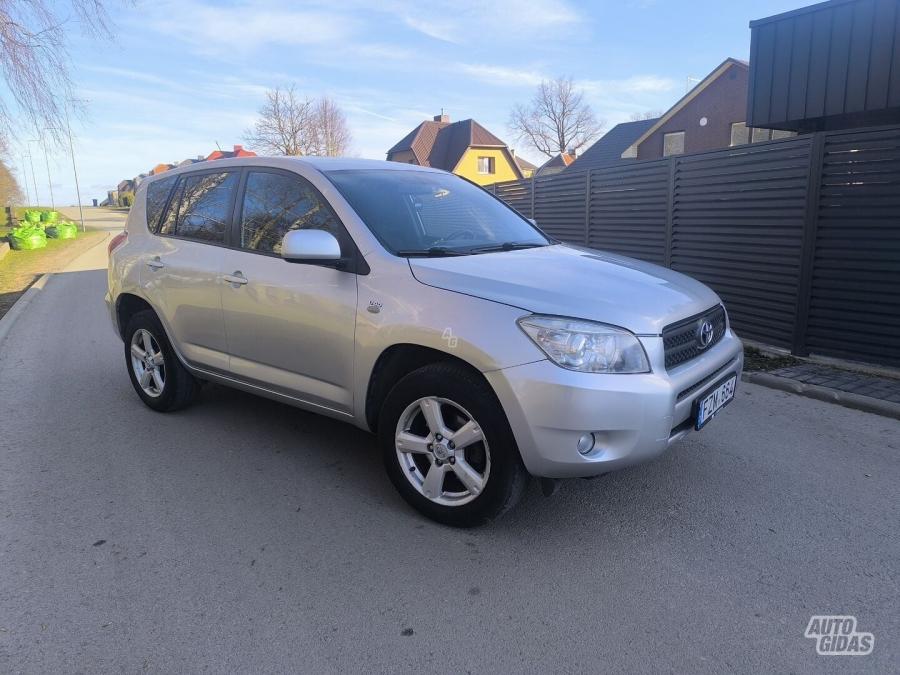 Pelēks Toyota RAV4 2008 Šauļi, ar dzinēja tilpumu 2.20 L un nobraukumu 290 tūkst. km par 4250 €, foto 7 vietnē AUTOMOTO.COM.LV