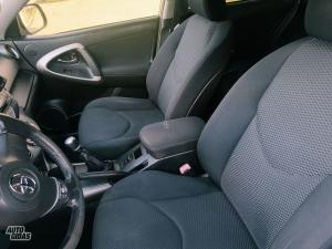 Pelēks Toyota RAV4 2008 Šauļi, ar dzinēja tilpumu 2.20 L un nobraukumu 290 tūkst. km par 4250 €, foto 12 vietnē AUTOMOTO.COM.LV