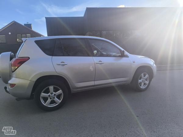 Grey Toyota RAV4 2008 in Siauliai, with an engine capacity of 2.20 L and mileage of 290 thousand km for 4250 €, photo 7 on AUTOMOTO.COM.LV