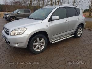 Серый Тойота РАВ 4 2008 в Йыхви, объемом двигателя 2.20 л и пробегом 319 тыс. км за 4500 €, фото  на AUTOMOTO.COM.LV