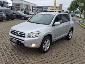 Pelēks Toyota RAV4 2008 Šauļi, ar dzinēja tilpumu 2.20 L un nobraukumu 325 tūkst. km par 3450 €, foto  vietnē AUTOMOTO.COM.LV