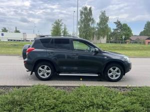 Pelēks Toyota RAV4 2008 Rēzekne, ar dzinēja tilpumu 2.20 L un nobraukumu 275 tūkst. km par 3950 €, foto 9 vietnē AUTOMOTO.COM.LV