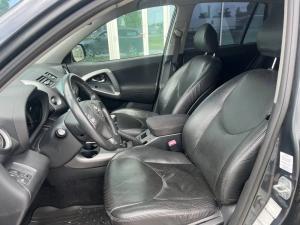 Pelēks Toyota RAV4 2008 Rēzekne, ar dzinēja tilpumu 2.20 L un nobraukumu 275 tūkst. km par 3950 €, foto 14 vietnē AUTOMOTO.COM.LV