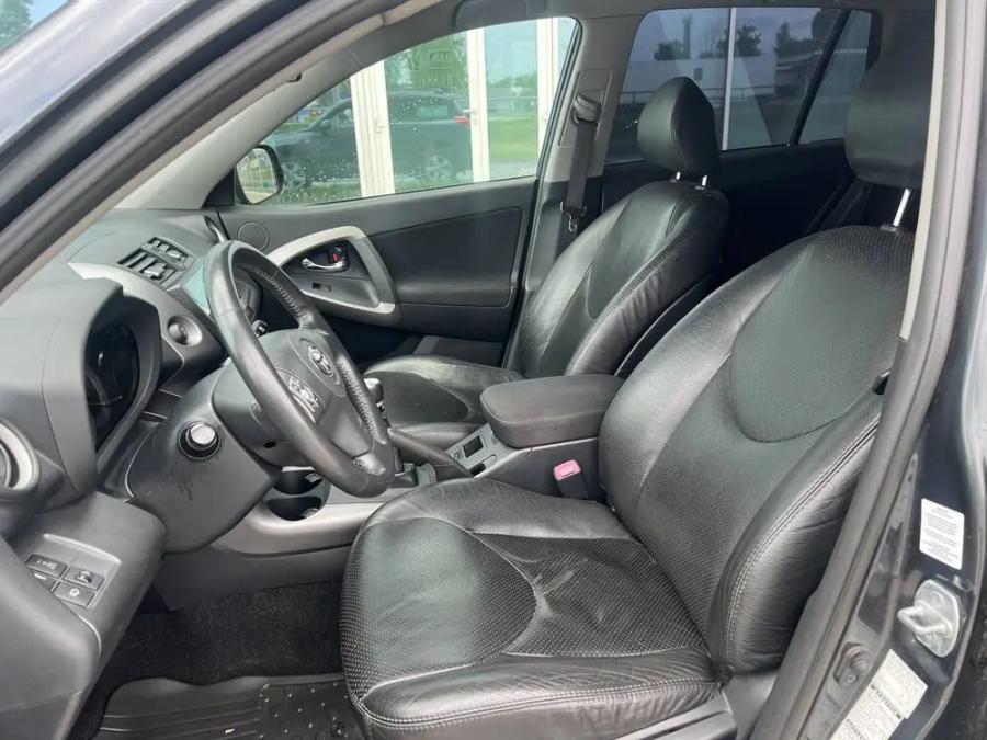 Pelēks Toyota RAV4 2008 Rēzekne, ar dzinēja tilpumu 2.20 L un nobraukumu 275 tūkst. km par 3950 €, foto 14 vietnē AUTOMOTO.COM.LV